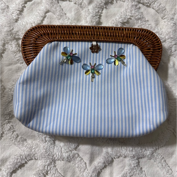 Draper James | Bags | Draper James Siganture Wicker Fragon Fly Clutch ...